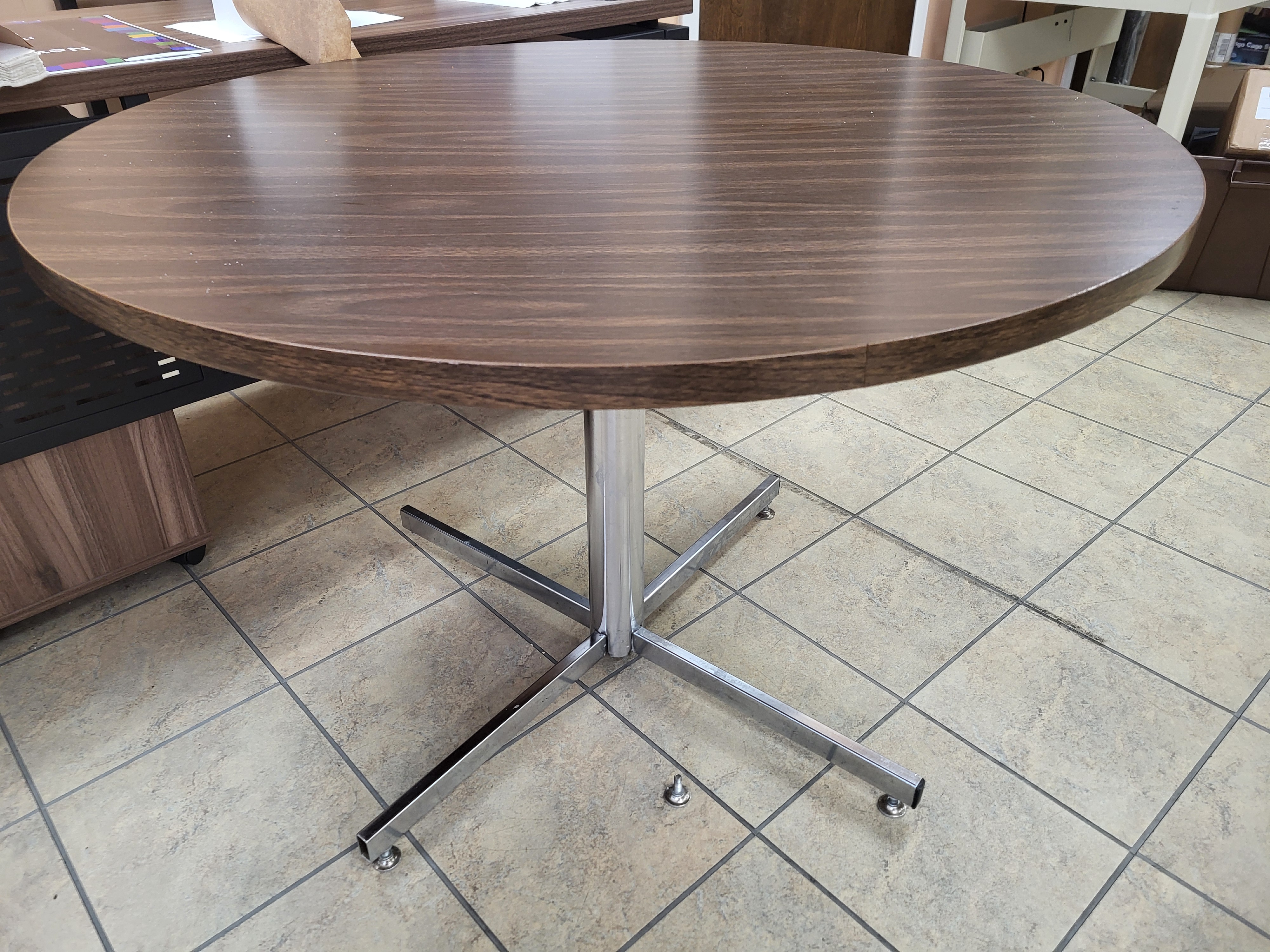 Circular Table | Reaching Across Illinois Library System