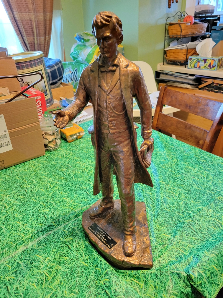 Lincoln Statue | Reaching Across Illinois Library System