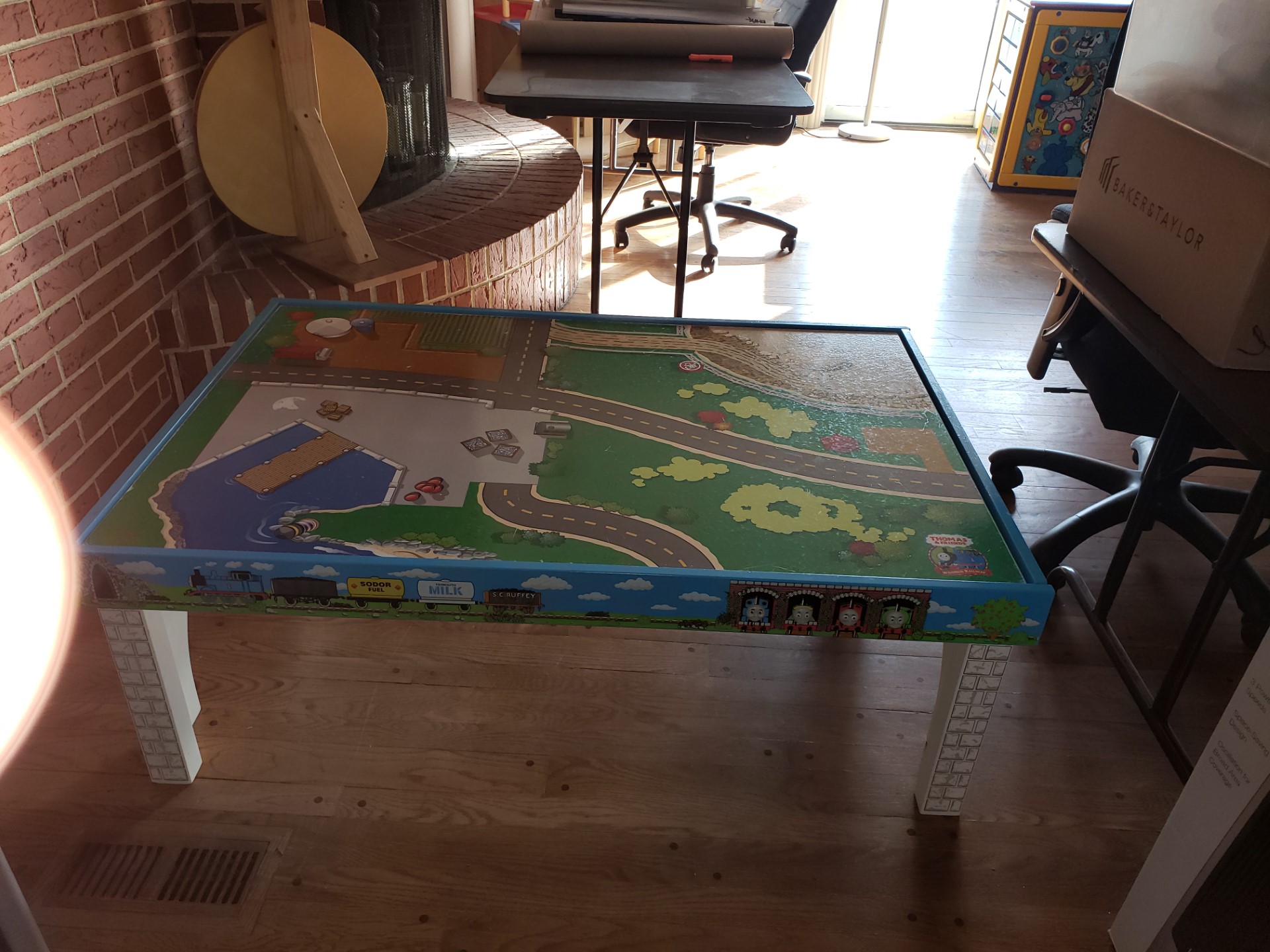 Thomas The Train Table | Reaching Across Illinois Library System